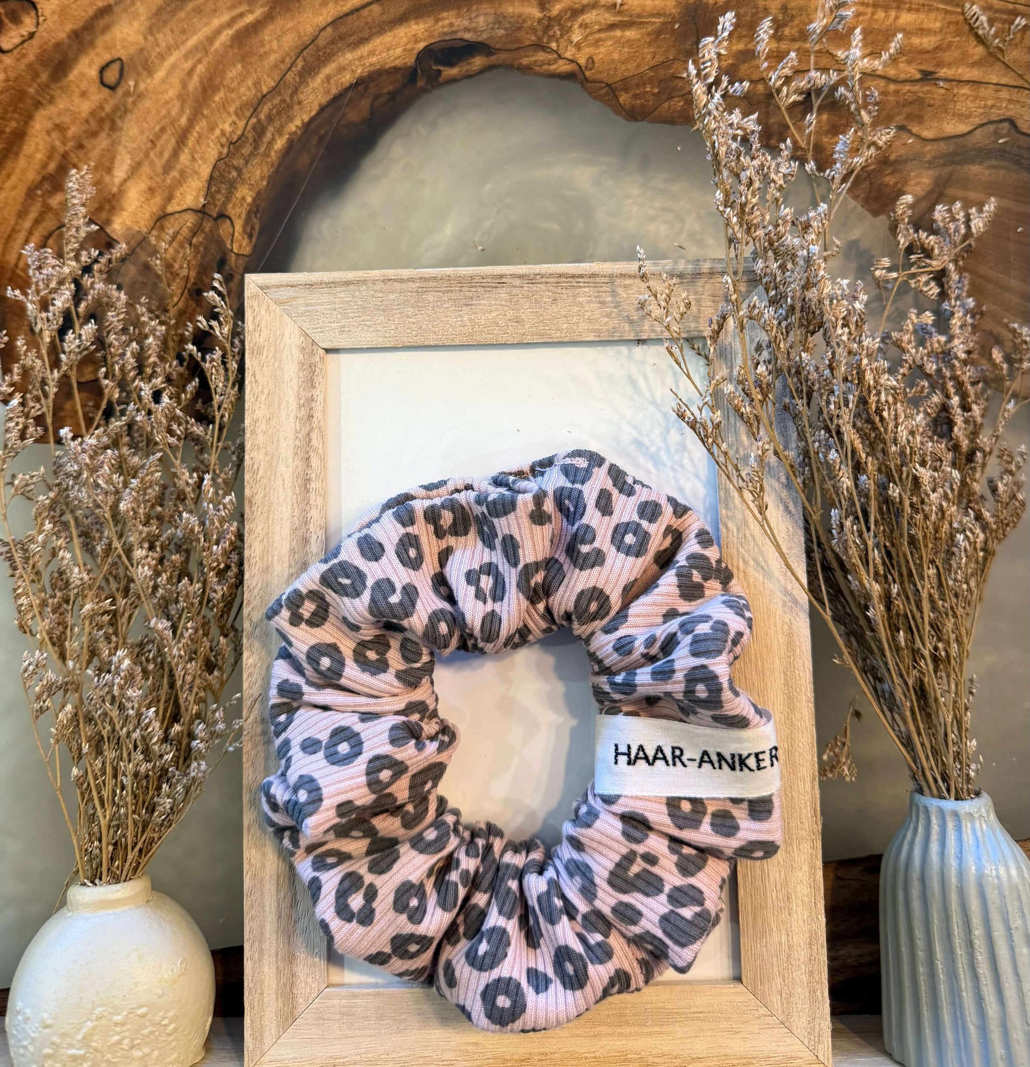 Leo Ripp Rosé | Scrunchie